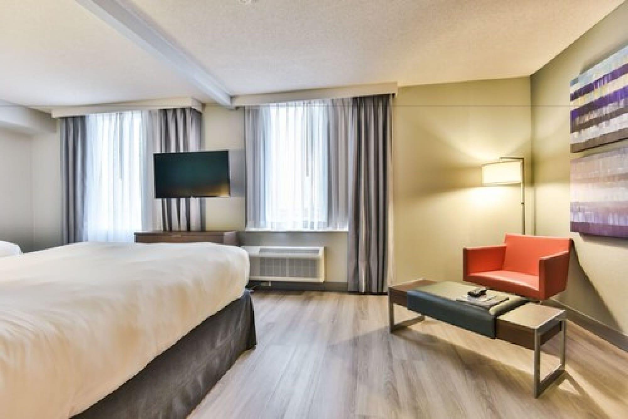 RADISSON SUITES HOTEL TORONTO AIRPORT